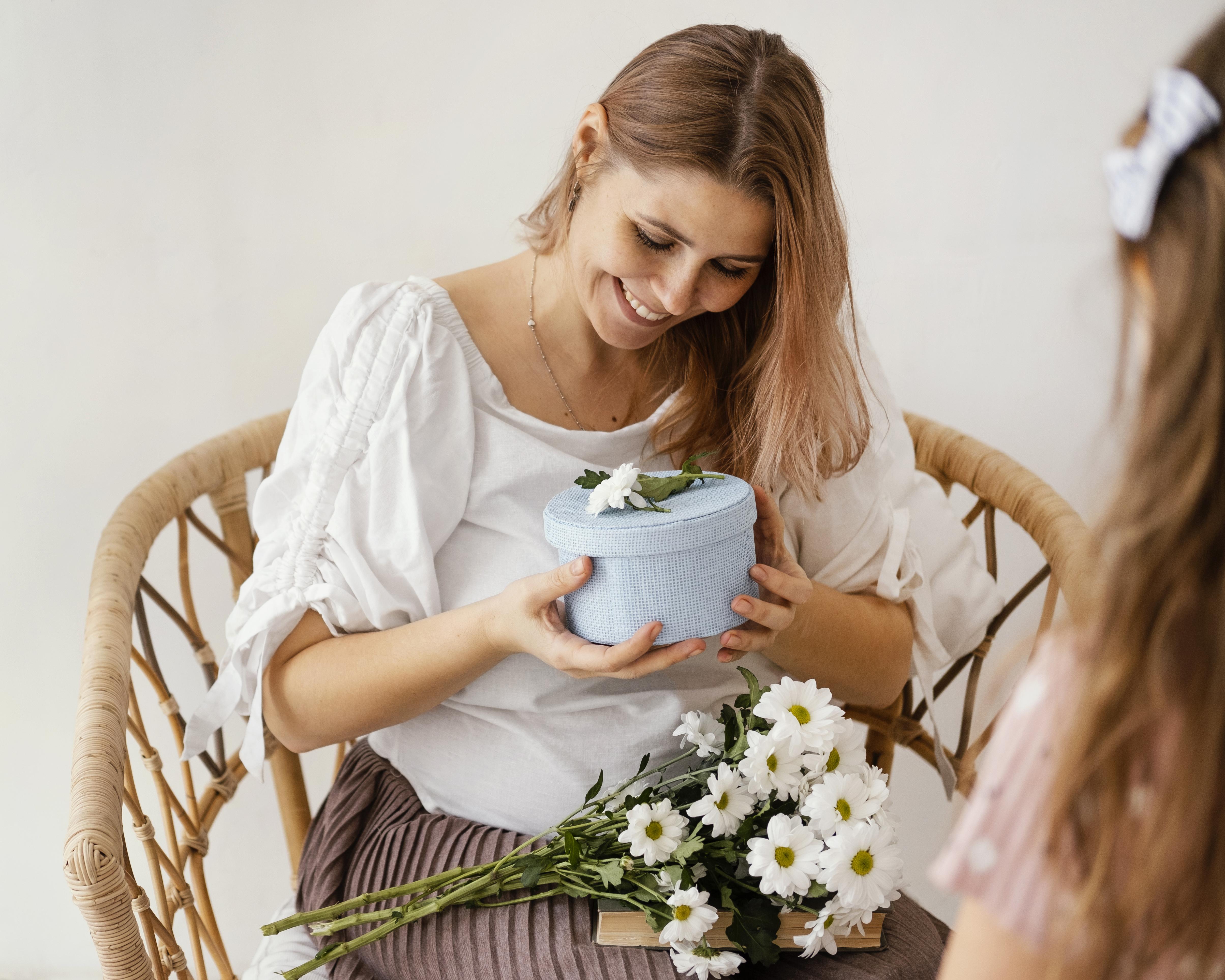 personalized spring gifts, personalized spring decor